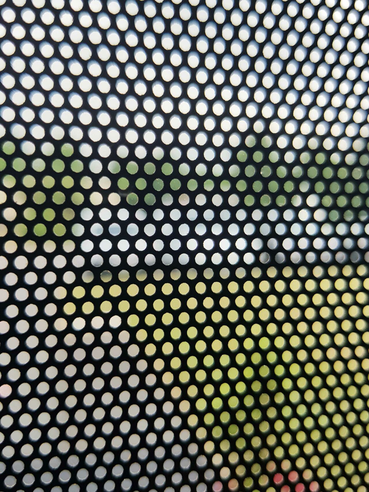 Film micro-perforé pour vitrine - smart films solaire